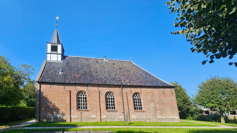 NIEZIJL, Hervormde kerk – Winsum centraal in het Noorden